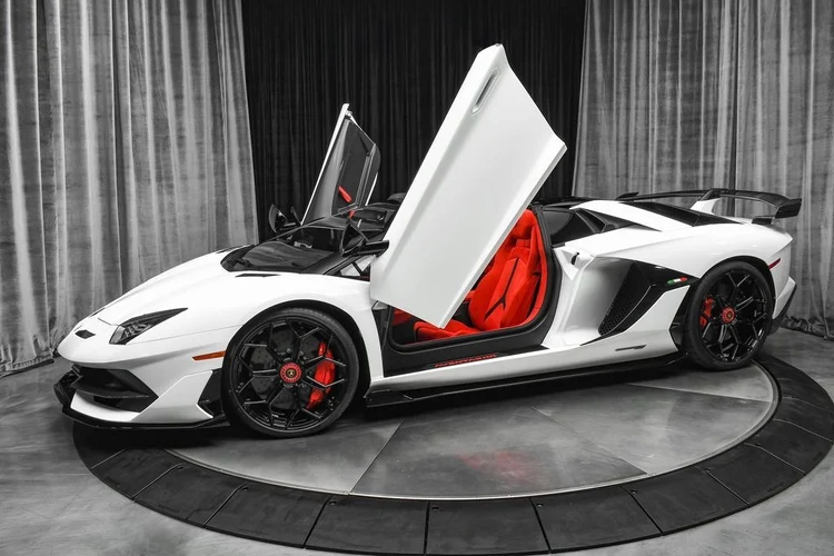 2021 Lamborghini Aventador SVJ Base For Sale